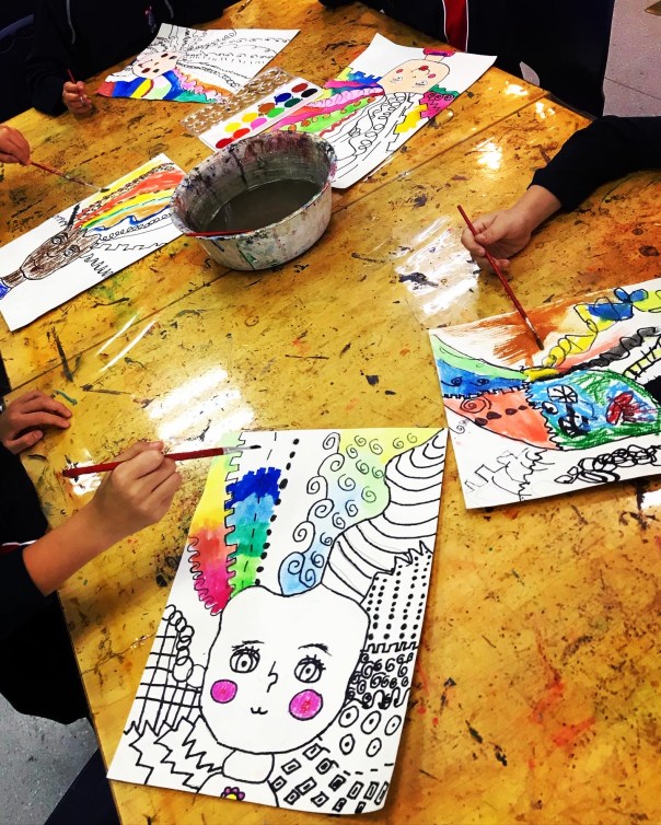Grade 2 Lines Lesson “Crazy Hair” | Amazing Art Teacher
